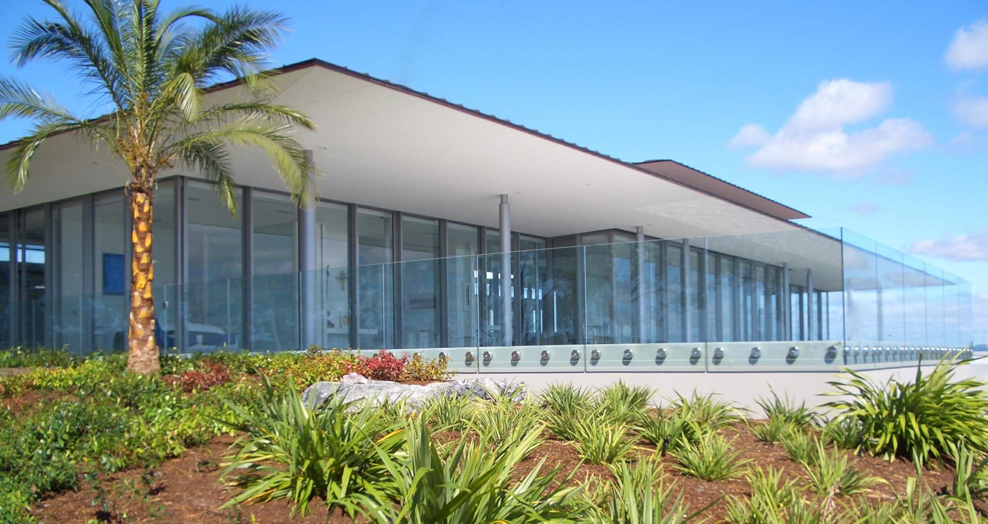 Frameless Glass Hardware & Consumables for Tradies across Victoria and ...