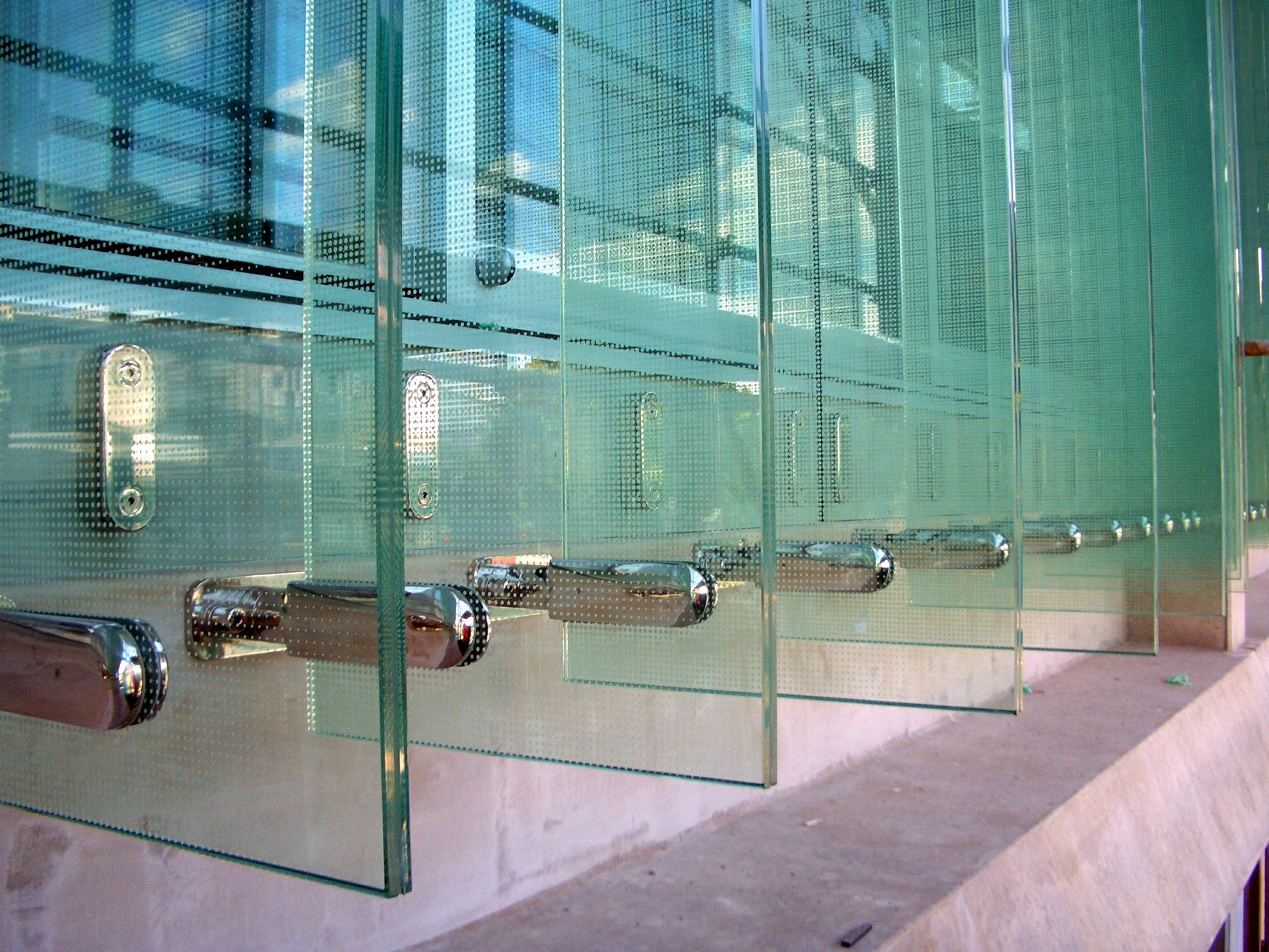 Frameless Glass Hardware & Consumables for Tradies across Victoria and ...