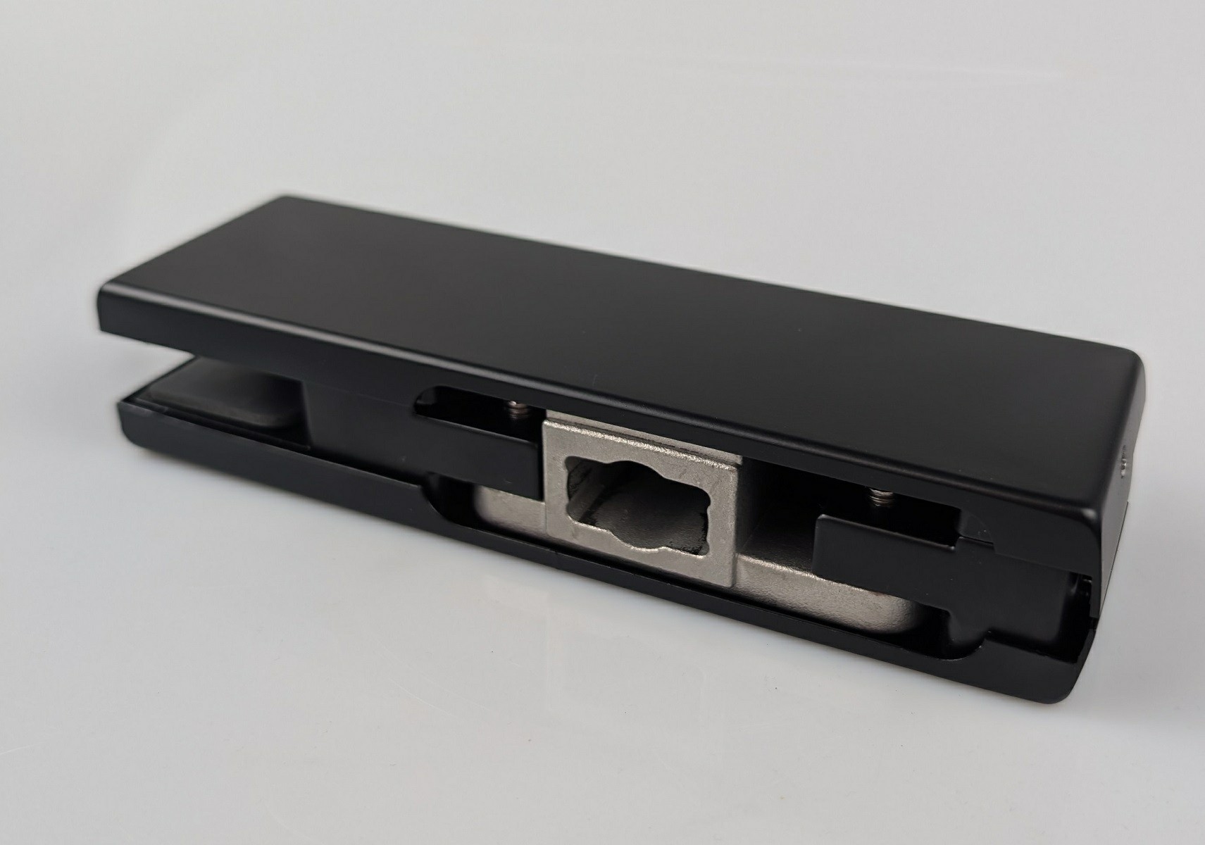 Premium Frameless Glass Patch Fittings for Commercial Use | Elite Glass ...