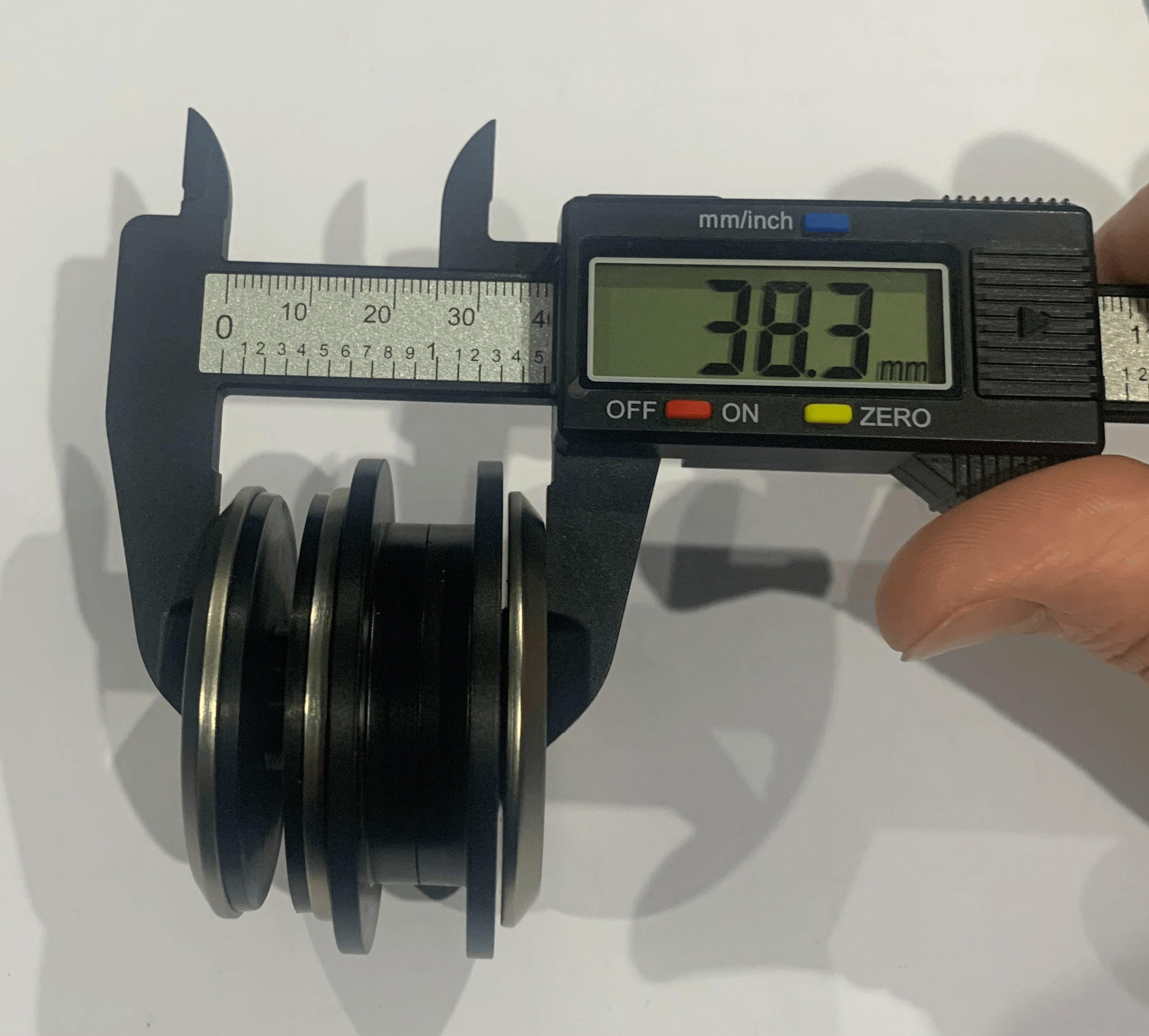 SS21 SSS PAIR - Euroglide Roller Pair Require 2 Per Door Matt White ...