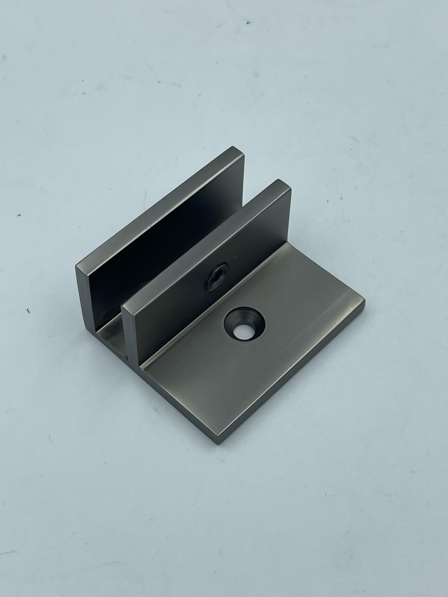 SB10.HL.SQ GBD - Glass Shelf Bracket Round 50mm x 43mm x 24mm with ...